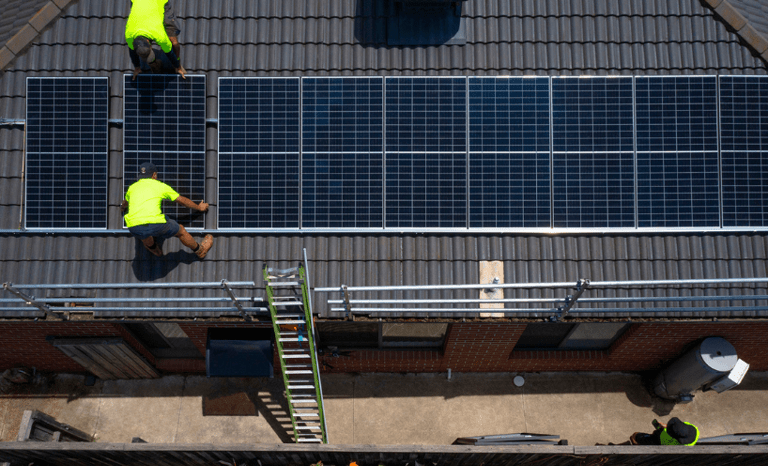 Staying solar safe this summer | solar.vic.gov.au
